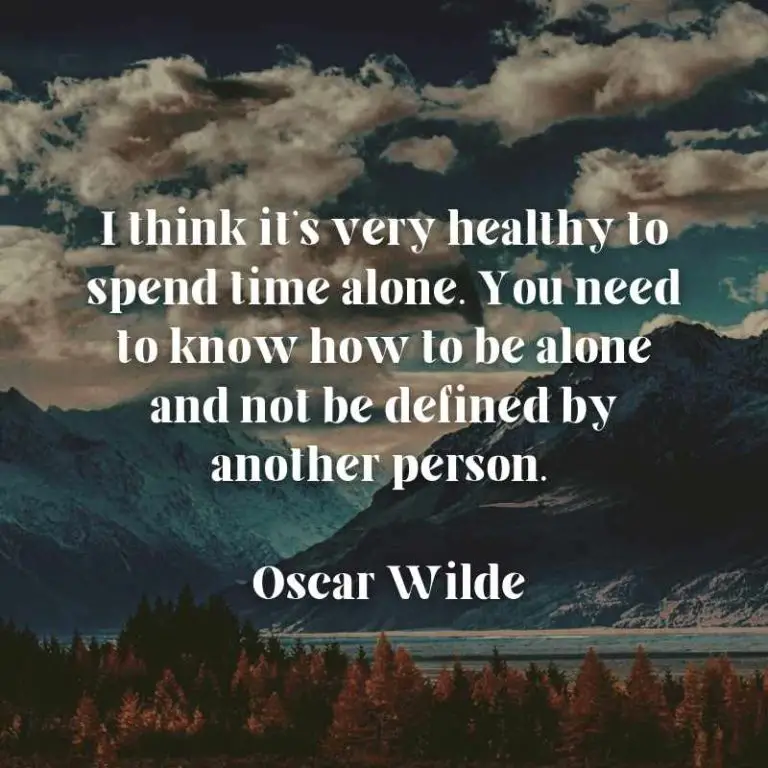 55+ Alone and Happy Girl Quotes for Inspiration